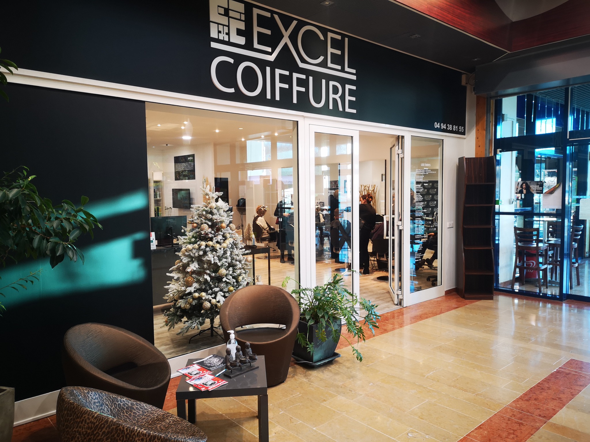 Magasin Excel Coiffure - Montauroux: France, Montauroux, Route ...